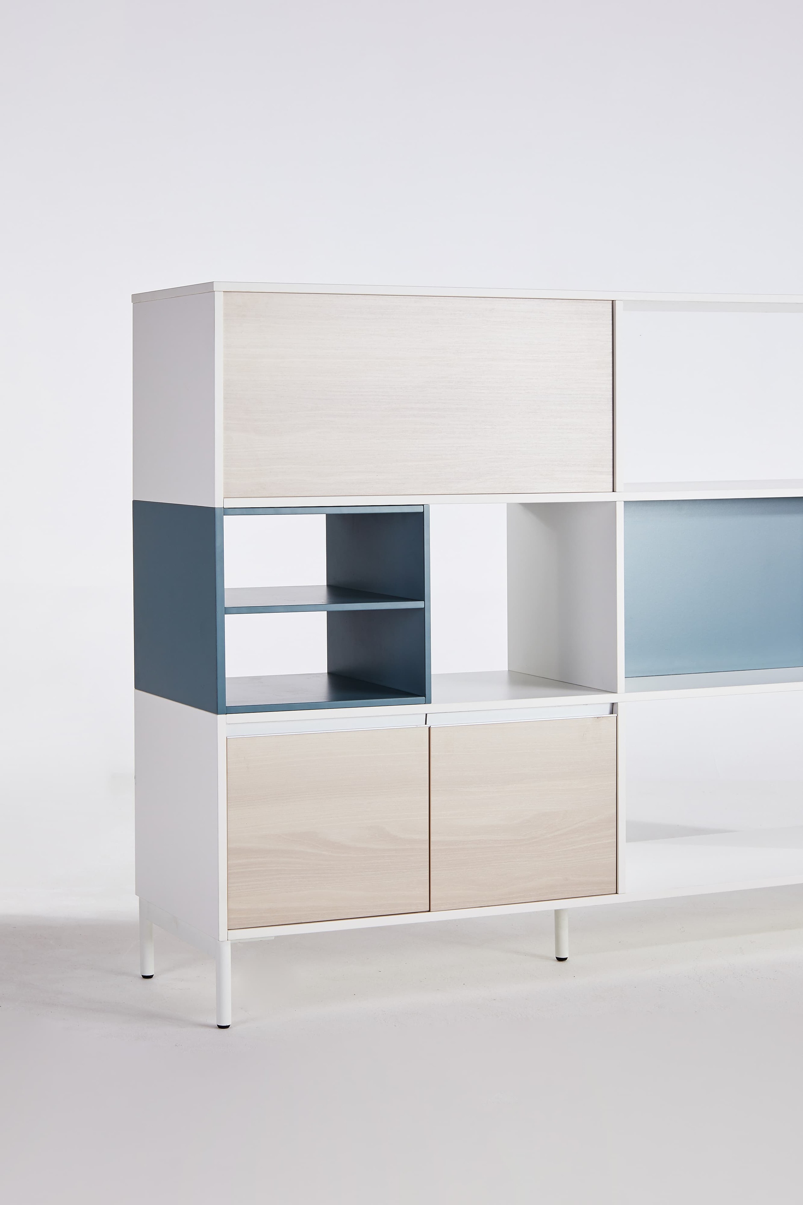 Grid Cabinet