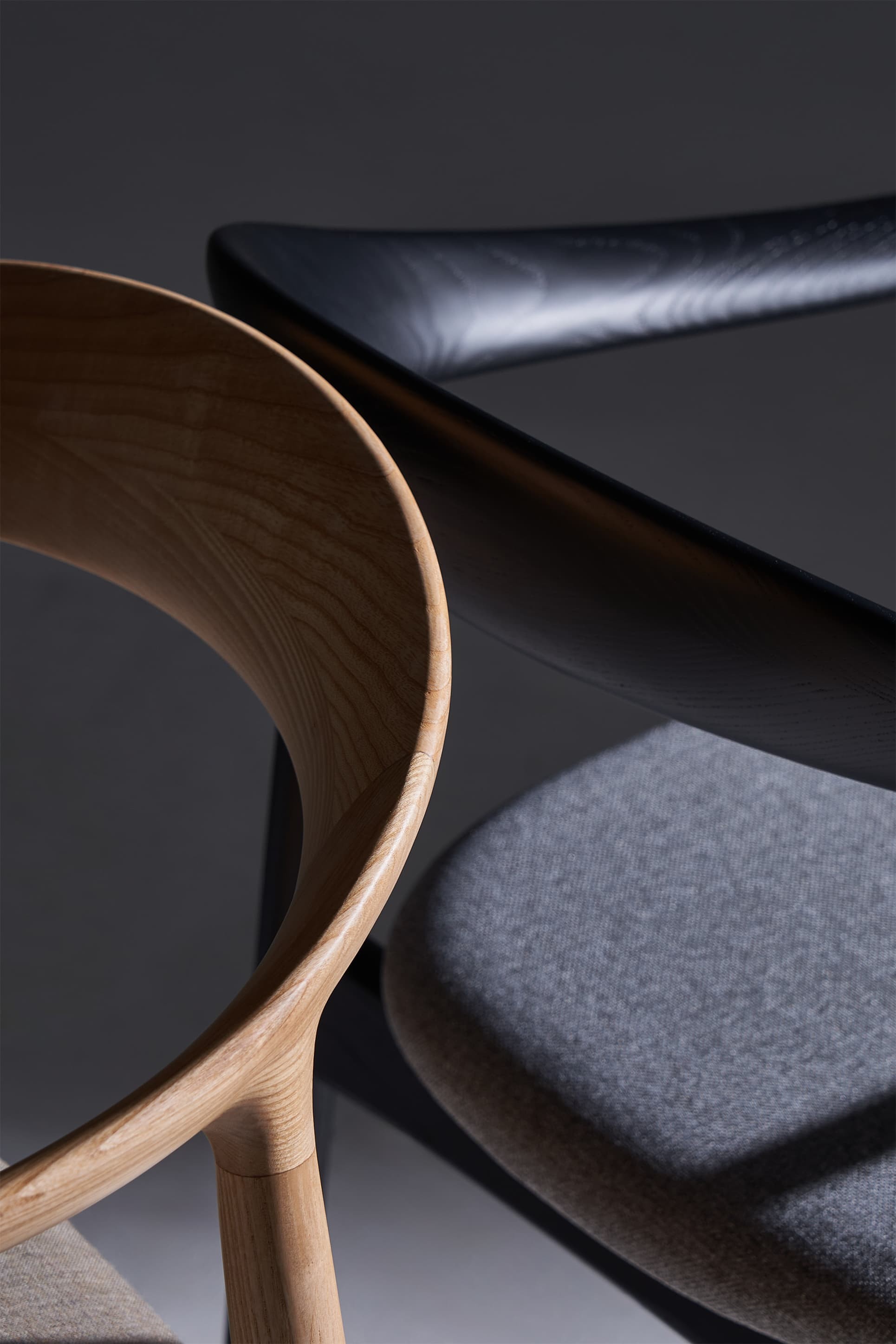 Vanilla Chair / With Armrest